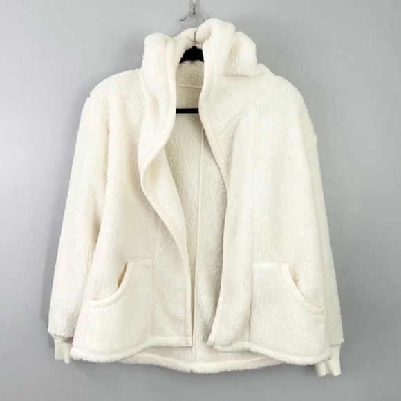 Gilly Hicks | Tops | Gilly Hicks Cream Teddy Lounge Jacket | Poshmark